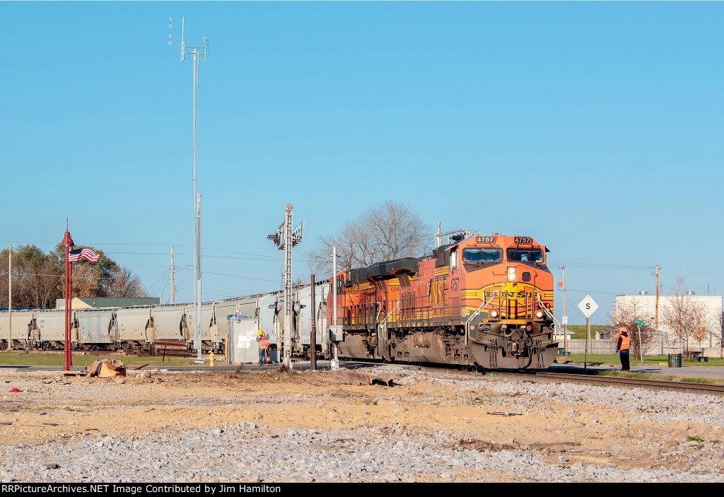 BNSF 4757 South